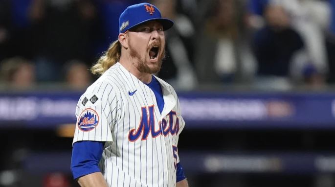 Breaking News: New York Mets Sign Reliever Ryne Stanek To A One-Year ...